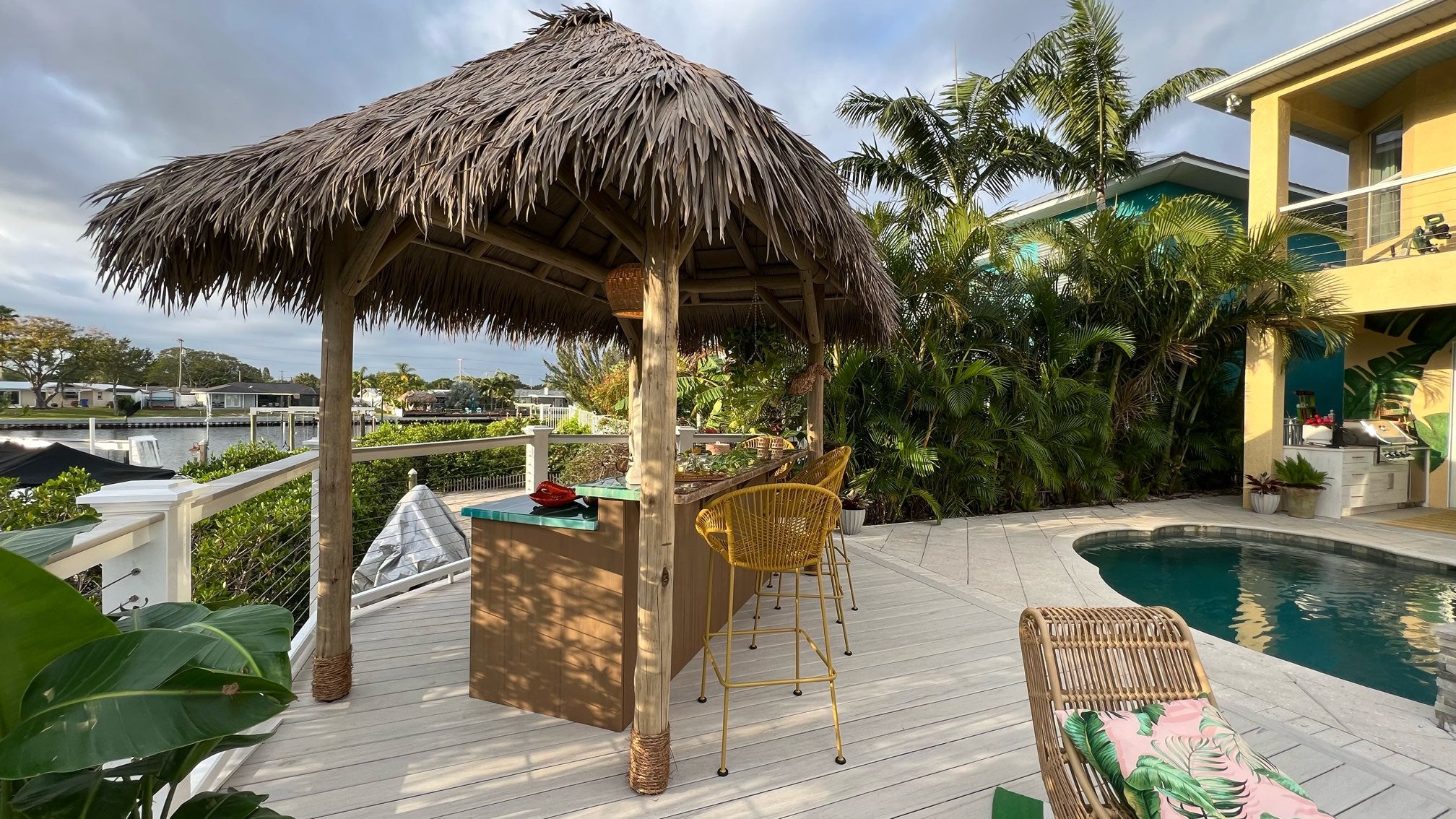 TikiTops™ | Easy To Assemble Home Tiki Bars